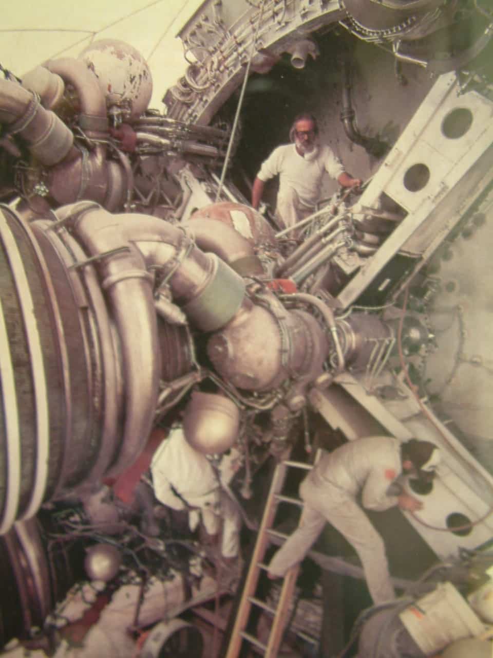 Saturn V - THOMARIOS